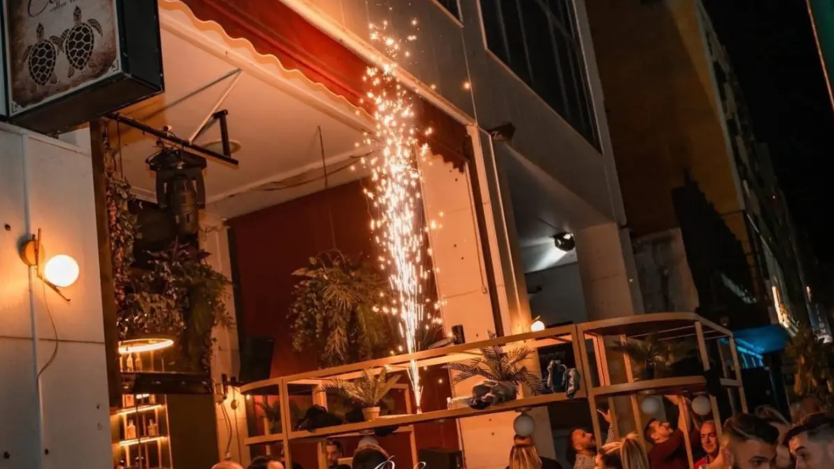 Celin-the bar: Η νέα πρόταση στη νυχτερινή ζωή του Πειραιά | Athens ...