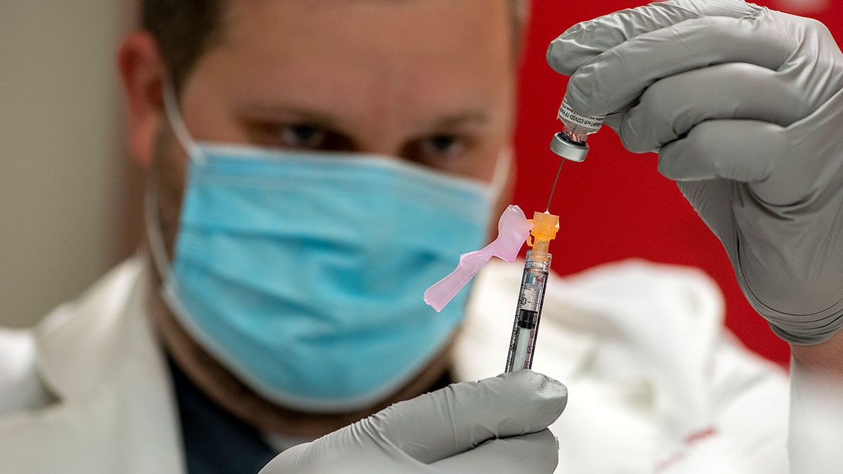 Πανικός με το εμβόλιο της Astrazeneca | Athens Magazine