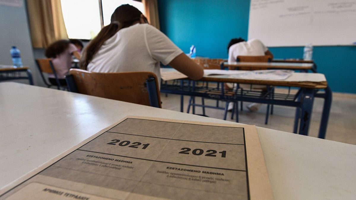 Πανελλαδικές Εξετάσεις 2021: Τα θέματα σε Χημεία, Κοινωνιολογία και ...
