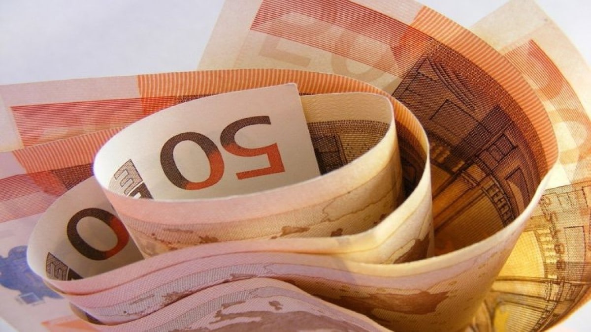 Επίδομα Ακρίβειας: Πότε και πώς θα δοθούν τα 200 ευρώ - Ποιοι είναι οι ...