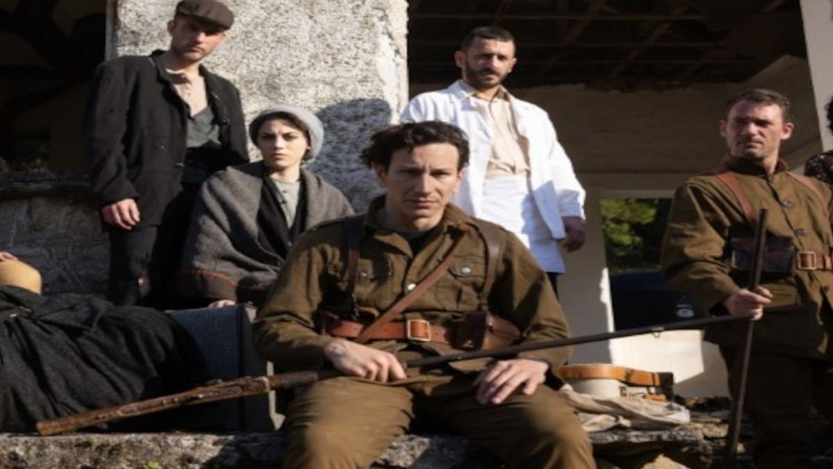 Τα «Ματωμένα Χώματα» στο Δημοτικό Θέατρο Πειραιά για λίγες παραστάσεις ...