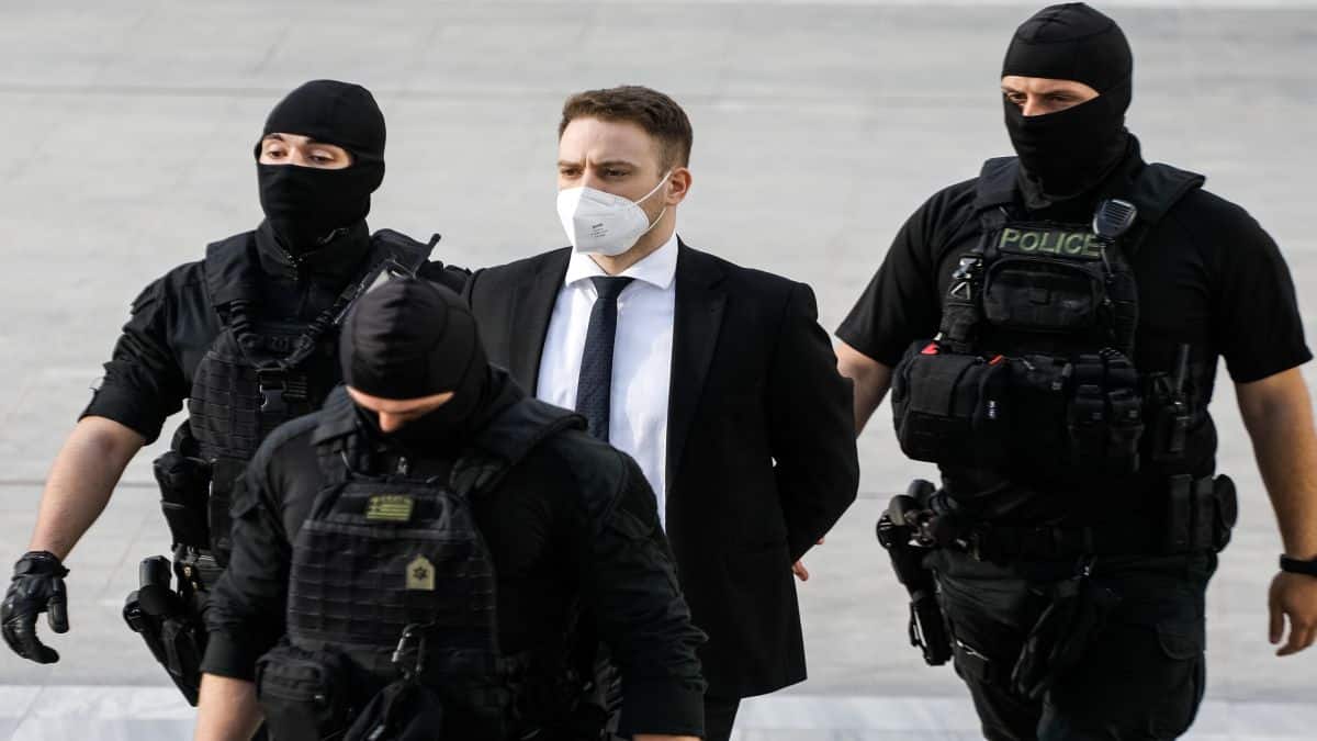 Έγκλημα στα Γλυκά Νερά: Απόφαση "βόμβα" από τον Μπάμπη Αναγνωστόπουλο ...