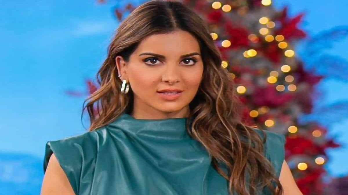 Σαν δυο σταγόνες νερό: Δείτε την κούκλα μαμά της Σταματίνας Τσιμτσιλή ...