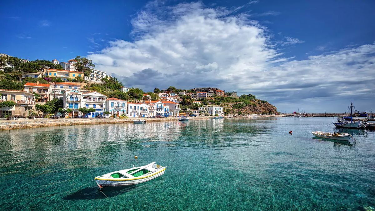 Το ελληνικό νησί που χαρίζει μακροζωία και νιώθεις ότι ο χρόνος κυλά ...