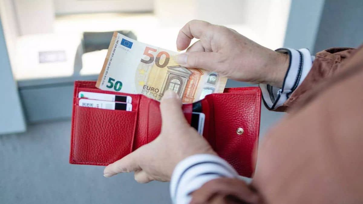 Συντάξεις: Ποιες ξεμπλοκάρουν μετά από 7 χρόνια! Τι θα γίνει με τα ...