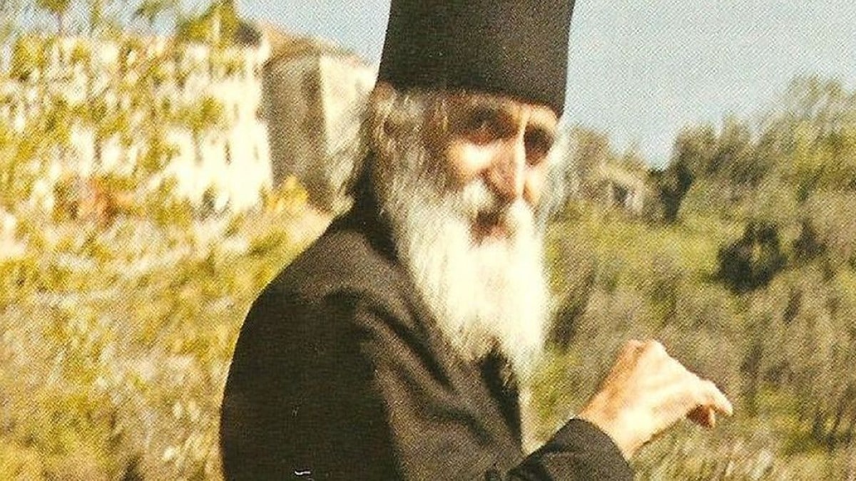 «Τρελό» πισωγύρισμα από προφητεία του Αγίου Παϊσίου: «Θα έρθει πείνα ...