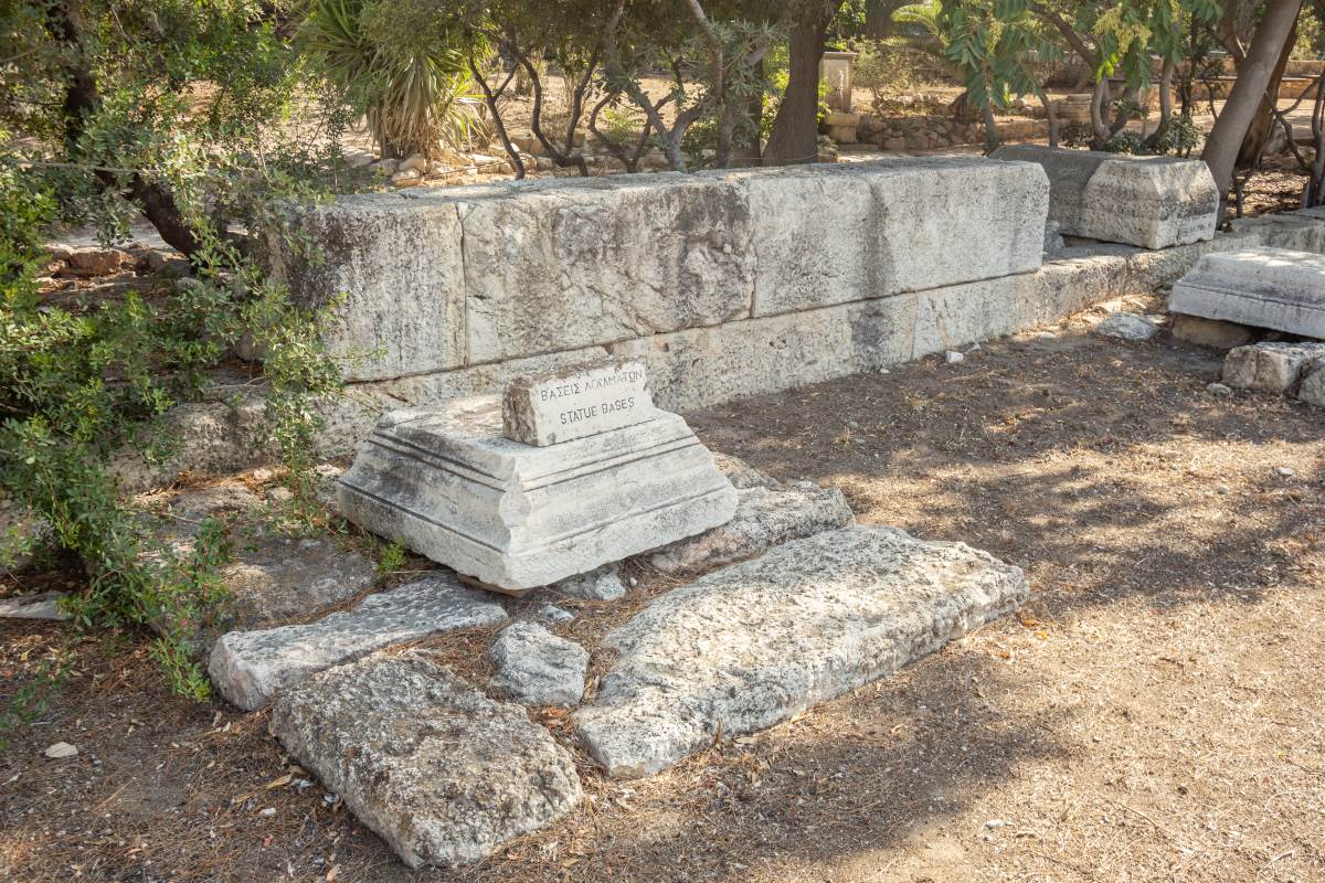 Στύλοι Ολυμπίου Διός: Η ιστορία και η σπουδαιότητα ενός από τα πιο ...