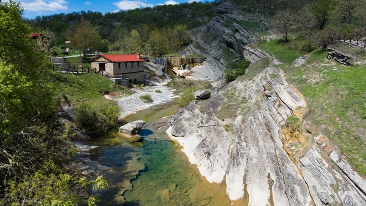 Χρυσαυγή: Το ορεινό χωριό της Μακεδονίας που είναι βγαλμένο από ...