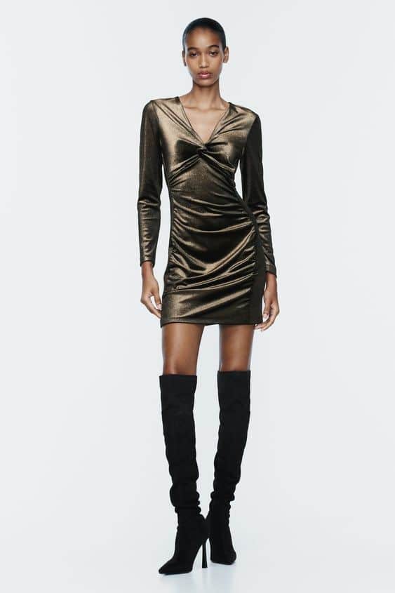 Το απόλυτο εορταστικό look μόνο με 29,99 ευρώ: Το μίνι φόρεμα των ZARA ...