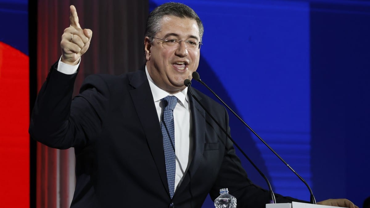 Επίσημο: Ο Απόστολος Τζιτζικώστας είναι ο νέος Ελληνας επίτροπος στην ...