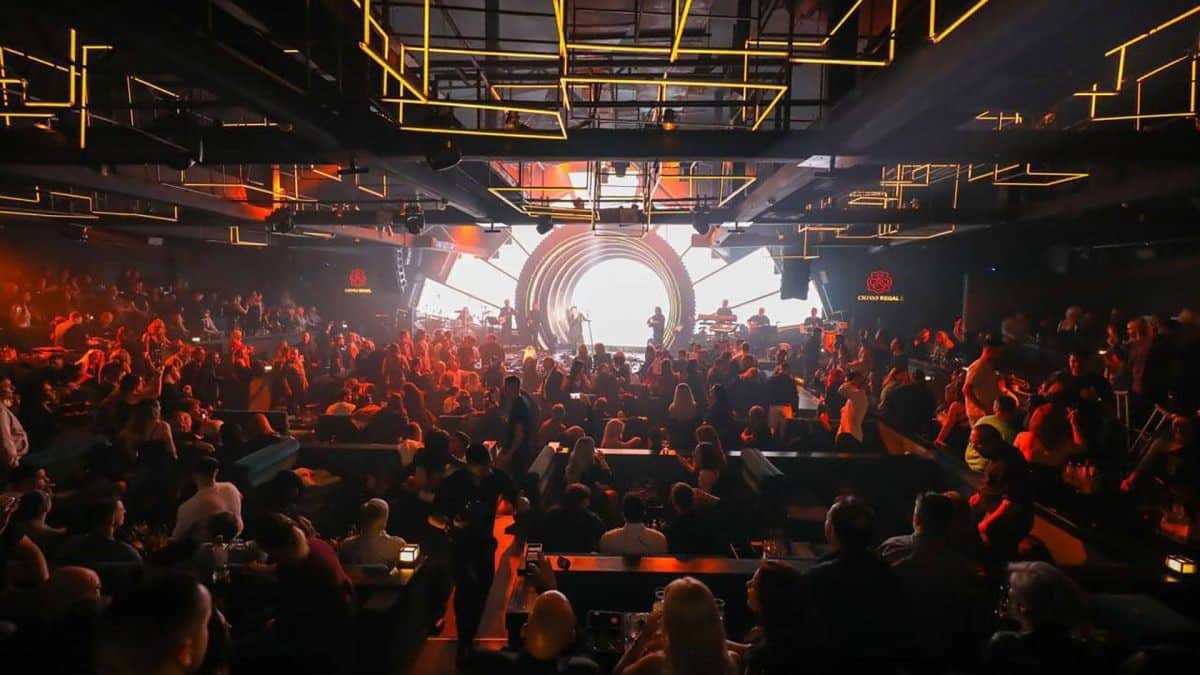 Λ. Βουλιαγμένης: Οριστικό λουκέτο στο «Club 22» - Ανακοινώσεις Δούκα ...