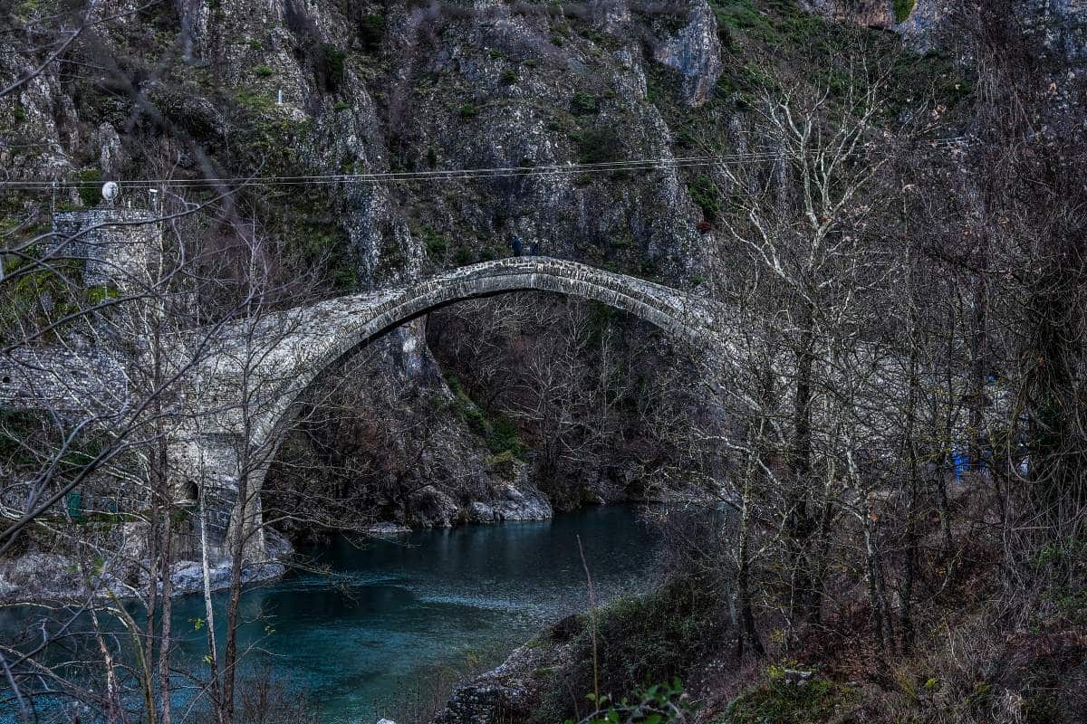 Κόνιτσα: Το ορεινό χωριό της Ηπείρου με τη μαγευτική ομορφιά και την ...