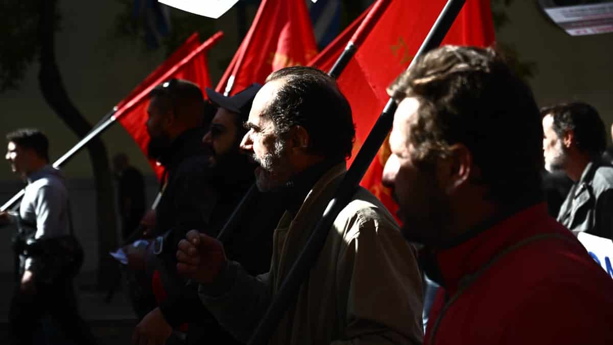 Σε απεργιακό κλοιό όλη η χώρα: Οι κλάδοι που συμμετέχουν και η εξαίρεση ...