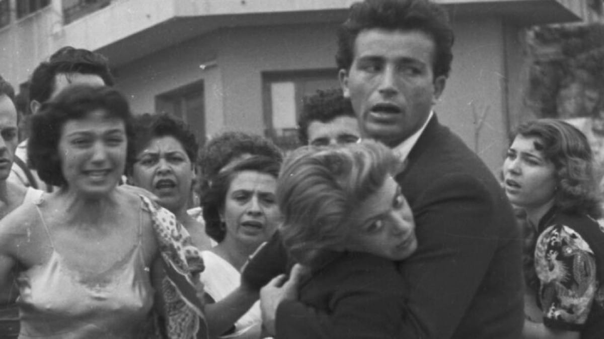 Σαν σήμερα, 21 Νοεμβρίου 1955: Πρεμιέρα για την θρυλική ταινία «Στέλλα ...