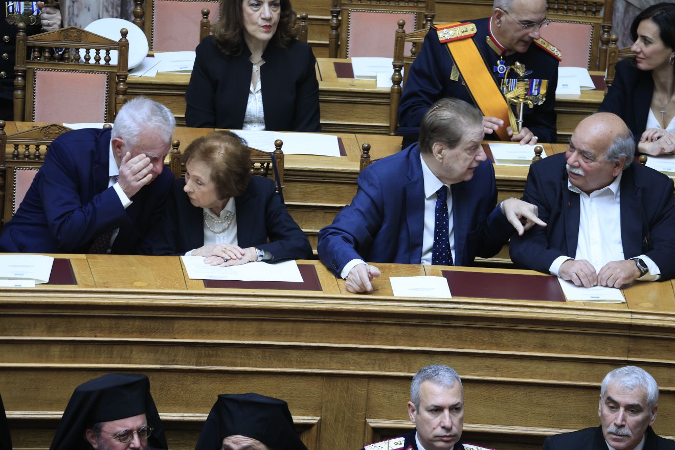 Άννα Ψαρούδα-Μπενάκη: Η πρώτη γυναίκα πρόεδρος της Βουλής - Το έργο της ...