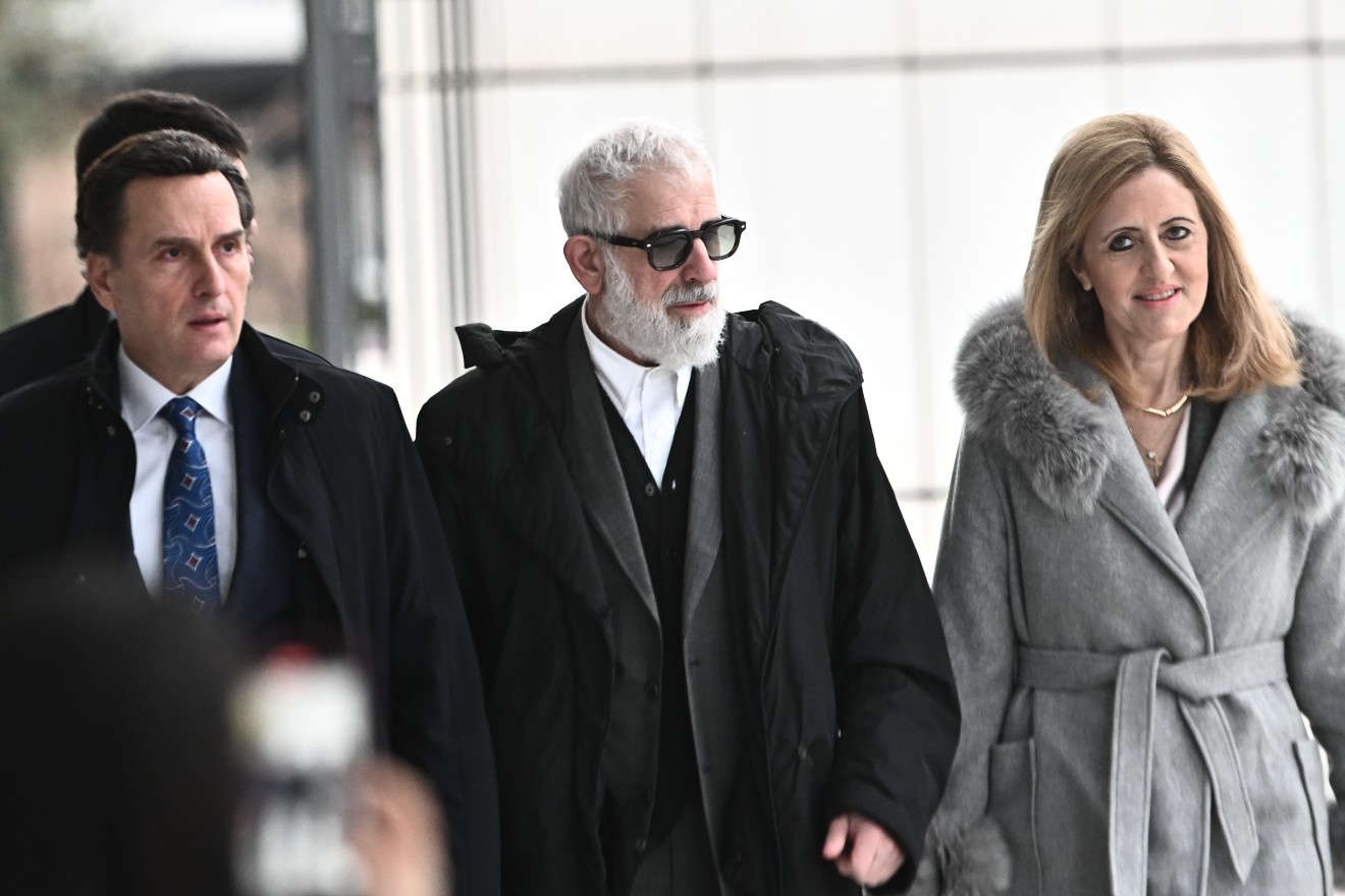 Ο Μιχάλης Δημητρακόπουλος επιτέθηκε στη δεύτερη καταγγέλλουσα του ...