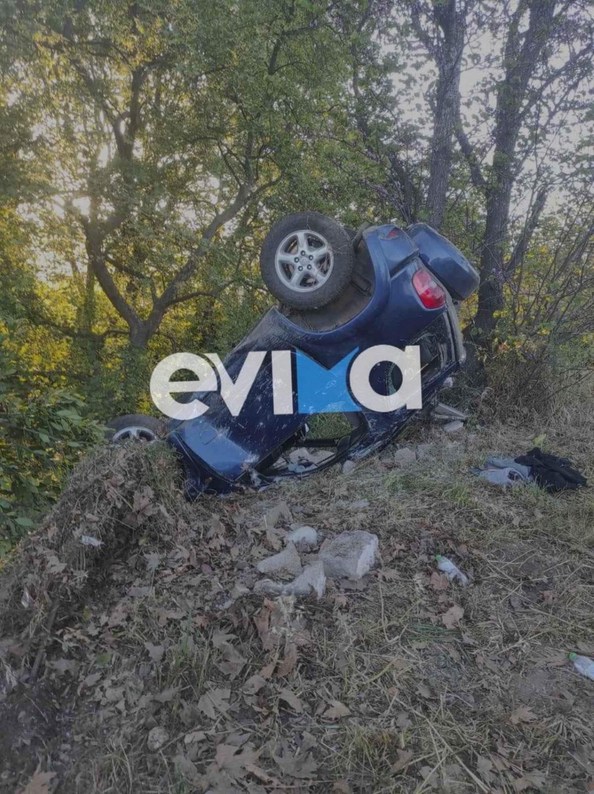 Σοβαρό τροχαίο στην Εύβοια ανήμερα του Πάσχα: Τζιπ έπεσε σε ποτάμι ...