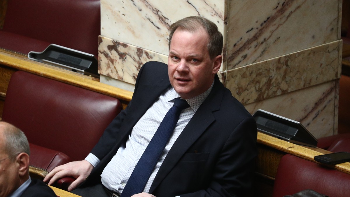 Ντράπηκε και η ντροπή: Πλημμέλημα προτείνει η ΝΔ για τον Καραμανλή - Η ...