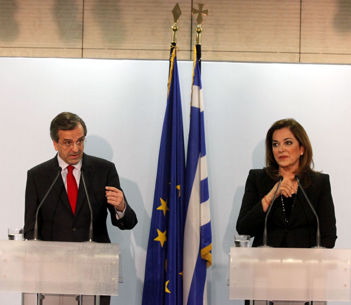 Σαν σήμερα, 06 Μαΐου 2010: Ο Αντώνης Σαμαράς διαγράφει την Ντόρα ...