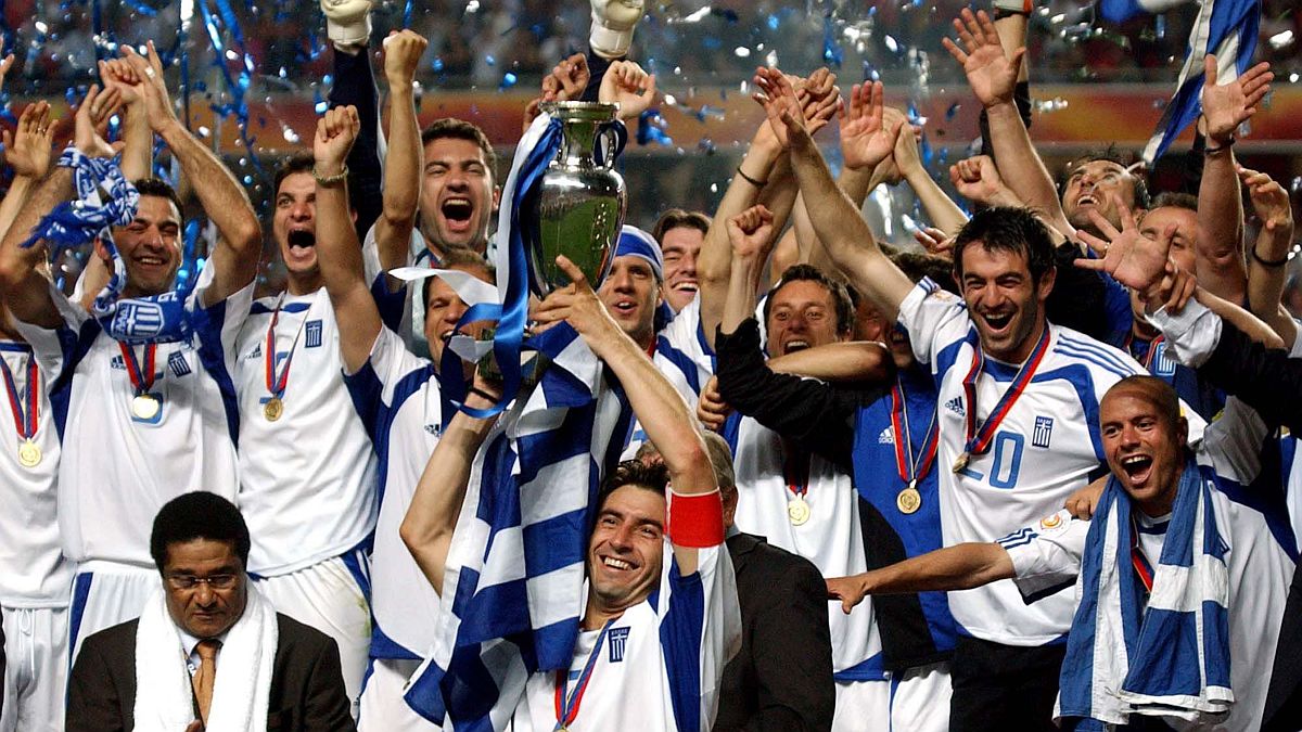 Σαν σήμερα, 04 Ιουλίου 2004: «Στον 7ο ουρανό όλοι αδέλφια» - Η Ελλάδα ...