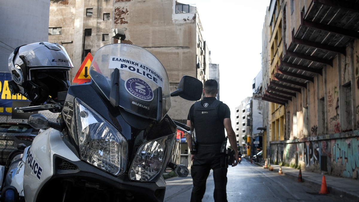 Μέγαρα: 36χρονος άνδρας επιτέθηκε με μαχαίρι σε μητέρα, αδερφή και θείο ...