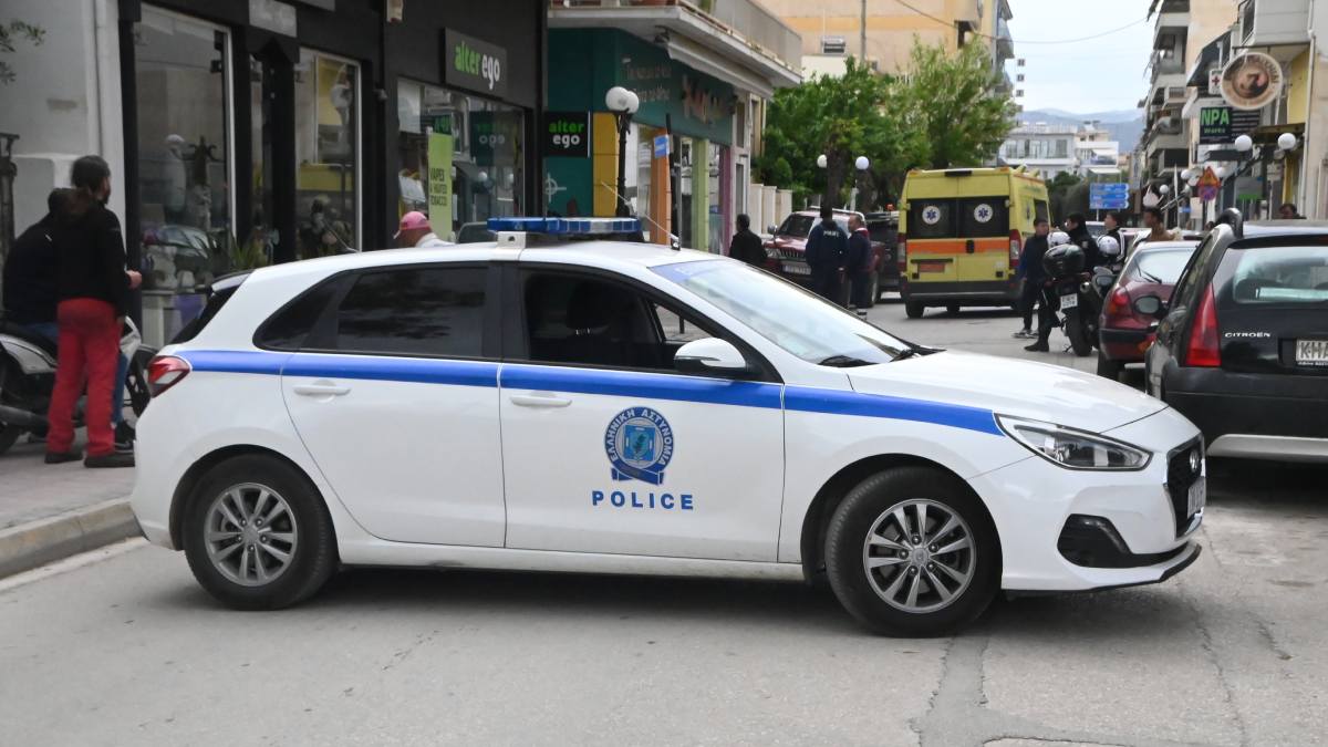 Συναγερμός: Ύποπτο δέμα στο Κολωνάκι - Επί τόπου οι Πυροτεχνουργοί ...