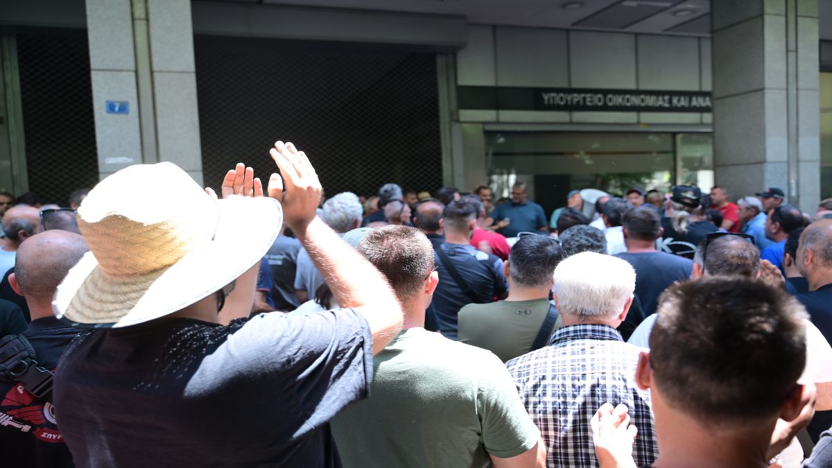 24ωρη απεργία της ΑΔΕΔΥ σήμερα (28/8) - Ποιοι συμμετέχουν και τι ισχύει ...