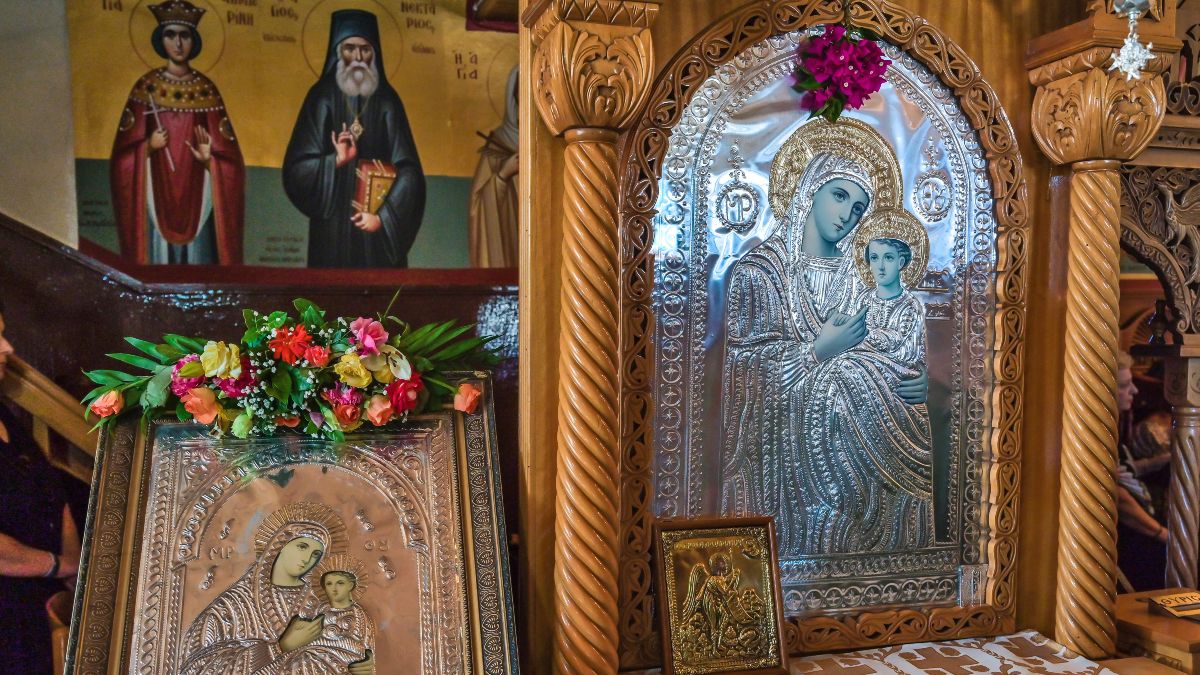 Δεκαπενταύγουστος: Η σπουδαία γιορτή της Ορθοδοξίας - Ποιοι γιορτάζουν ...