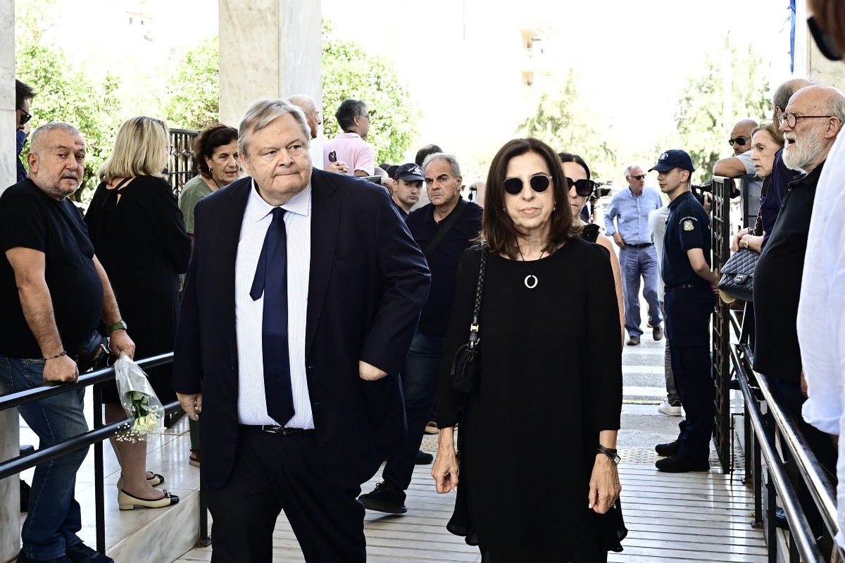 Μητσοτάκης, Καραμανλής, Ανδρουλάκης, Κωνσταντοπούλου, Μαρινάκης και ...