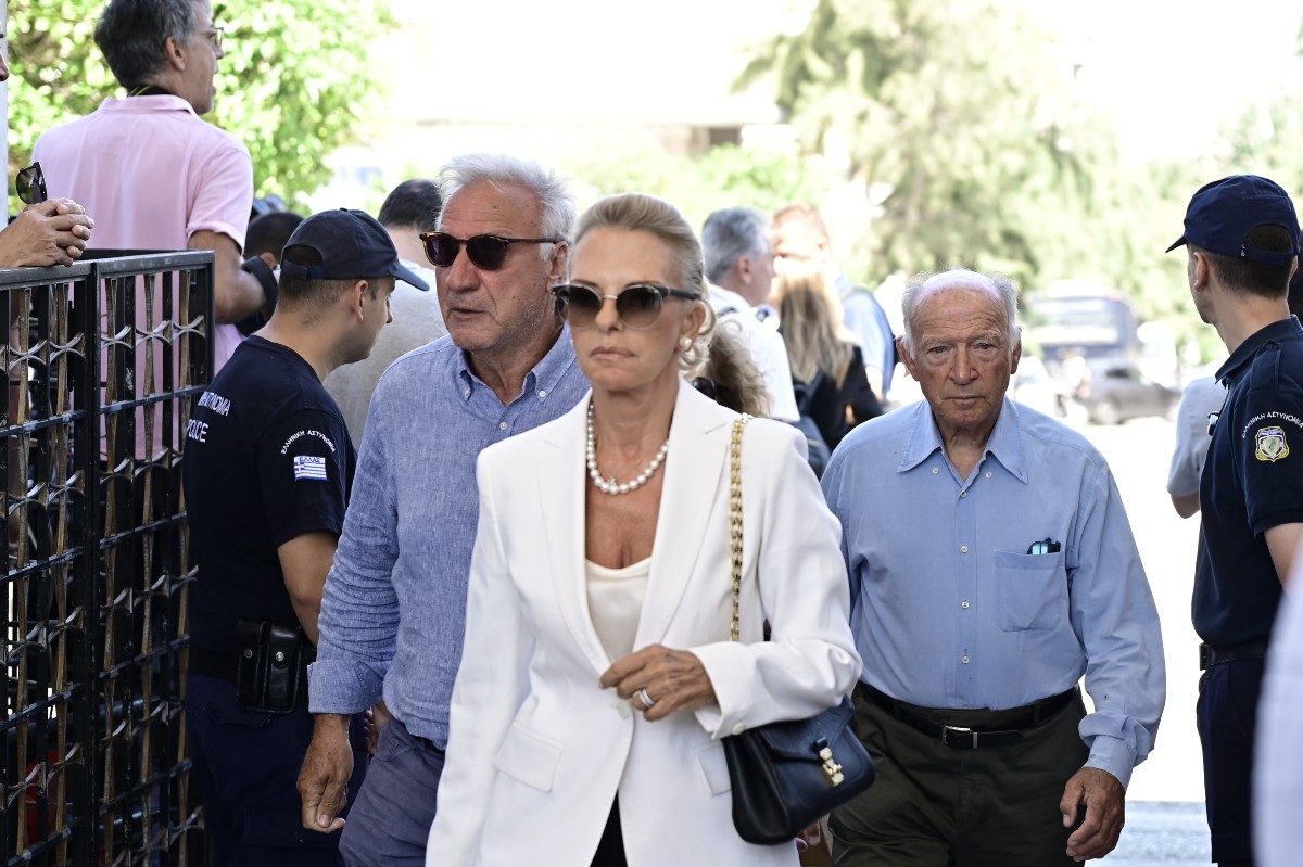Μητσοτάκης, Καραμανλής, Ανδρουλάκης, Κωνσταντοπούλου, Μαρινάκης και ...