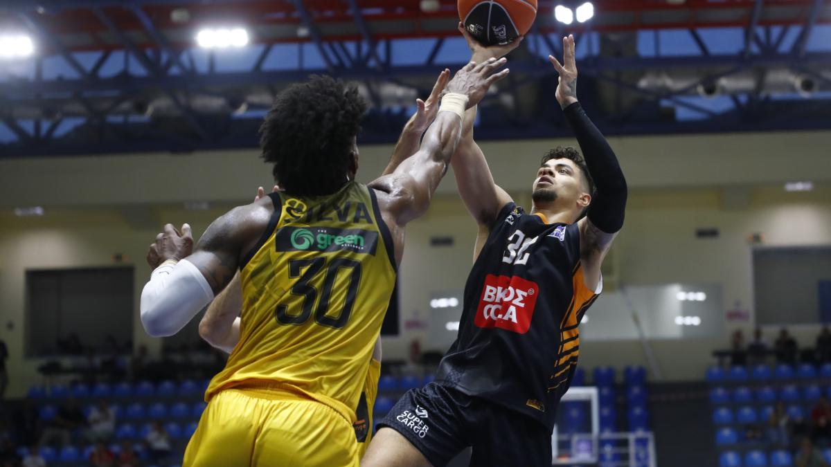 ΑΕΚ – Προμηθέας 70-84: Οι Πατρινοί του Γκρέι και ΜακΚάλουμ στον τελικό ...