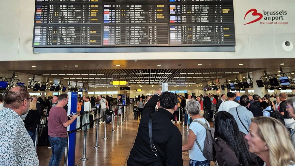 Κυβερνοεπίθεση «παραλύει» τα αεροδρόμια της Ευρώπης - Σύγχυση στις ...