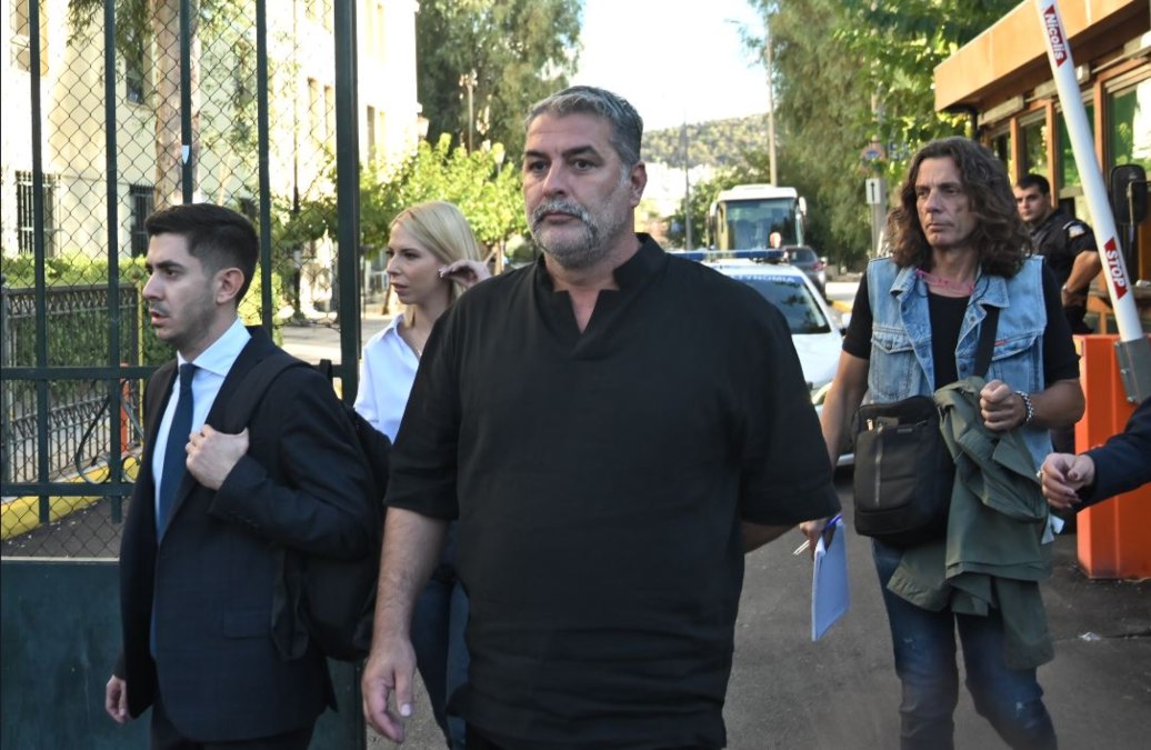 Βασίλης Μπισμπίκης: Θα πληρώσει 1.200 ευρώ πρόστιμο και θα του ...