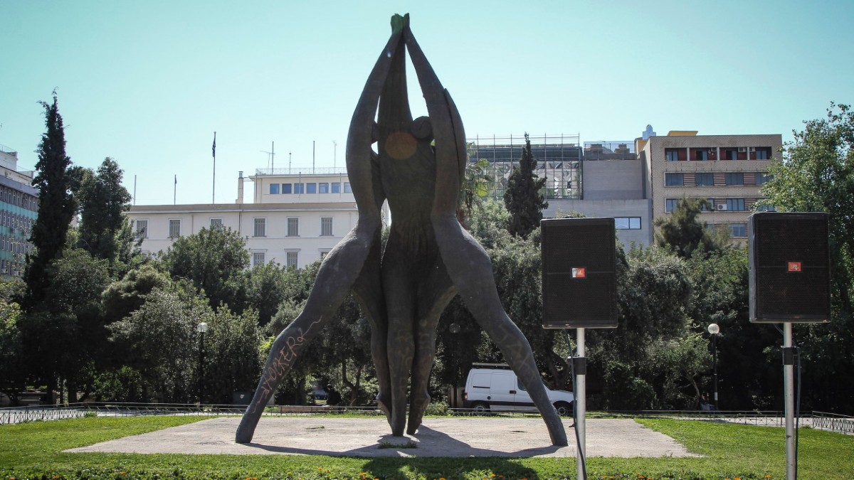 Πέθανε ο διακεκριμένος γλύπτης Βασίλης Δωρόπουλος | Athens Magazine