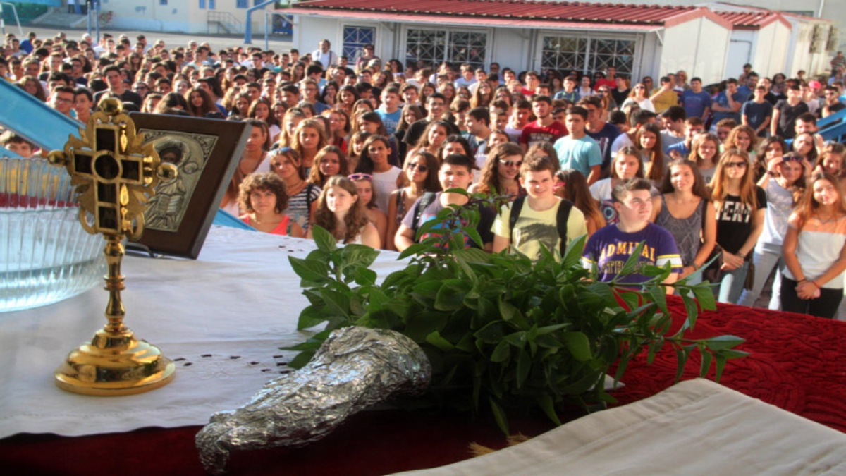 Επιστροφή στα θρανία: Τι προβλέπει το ΦΕΚ για τη σχολική χρονιά - Πώς ...