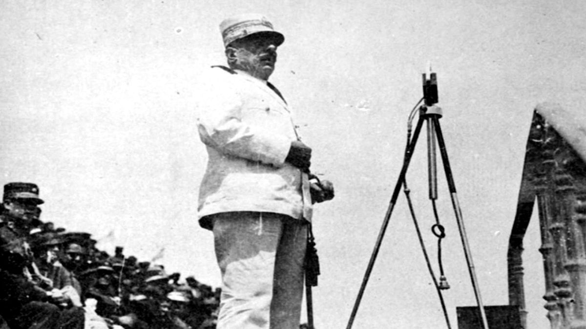 Σαν σήμερα, 10 Οκτωβρίου 1935: Η μέρα που η Δημοκρατία «έσβησε» – Το ...