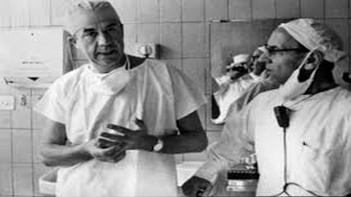 Σαν σήμερα, 31 Οκτωβρίου 1958: Η ιστορική τομή της Ιατρικής – Η πρώτη ...