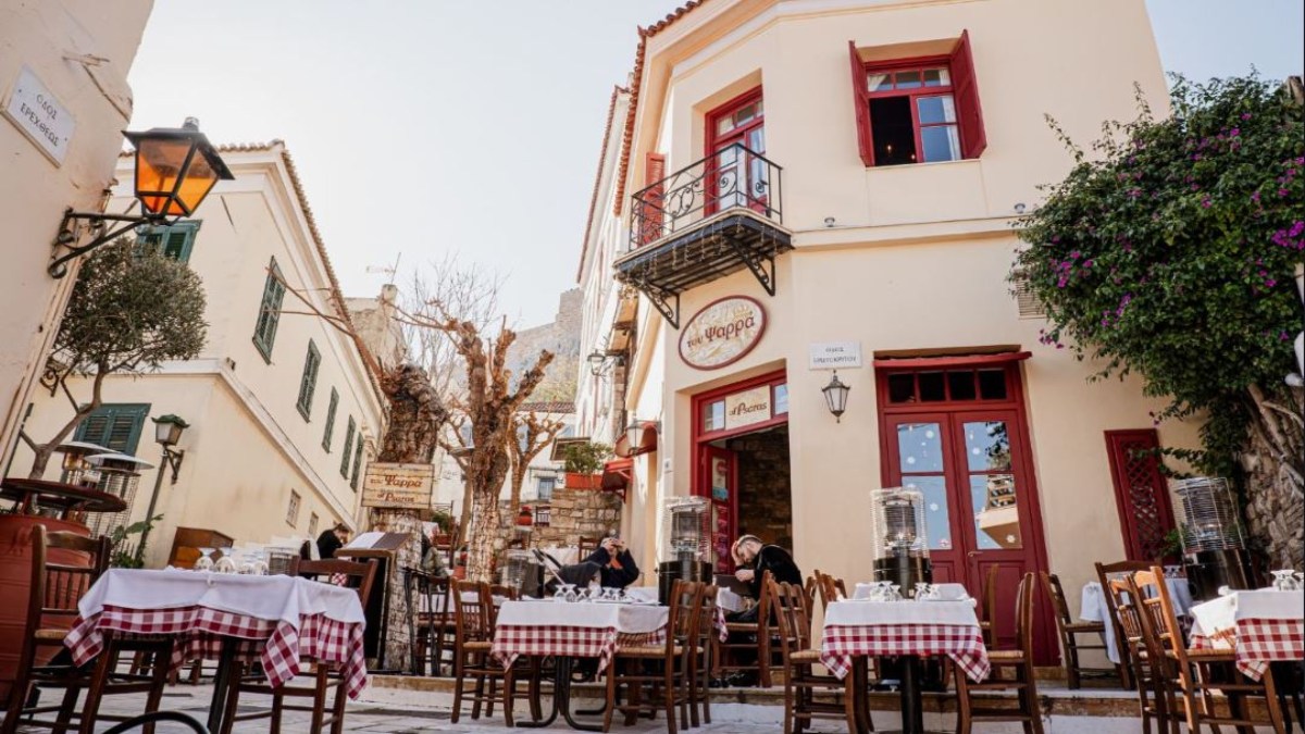 Η Παλιά Ταβέρνα του Ψαρρά: Το χρονικό της γεύσης στην καρδιά της Πλάκας ...