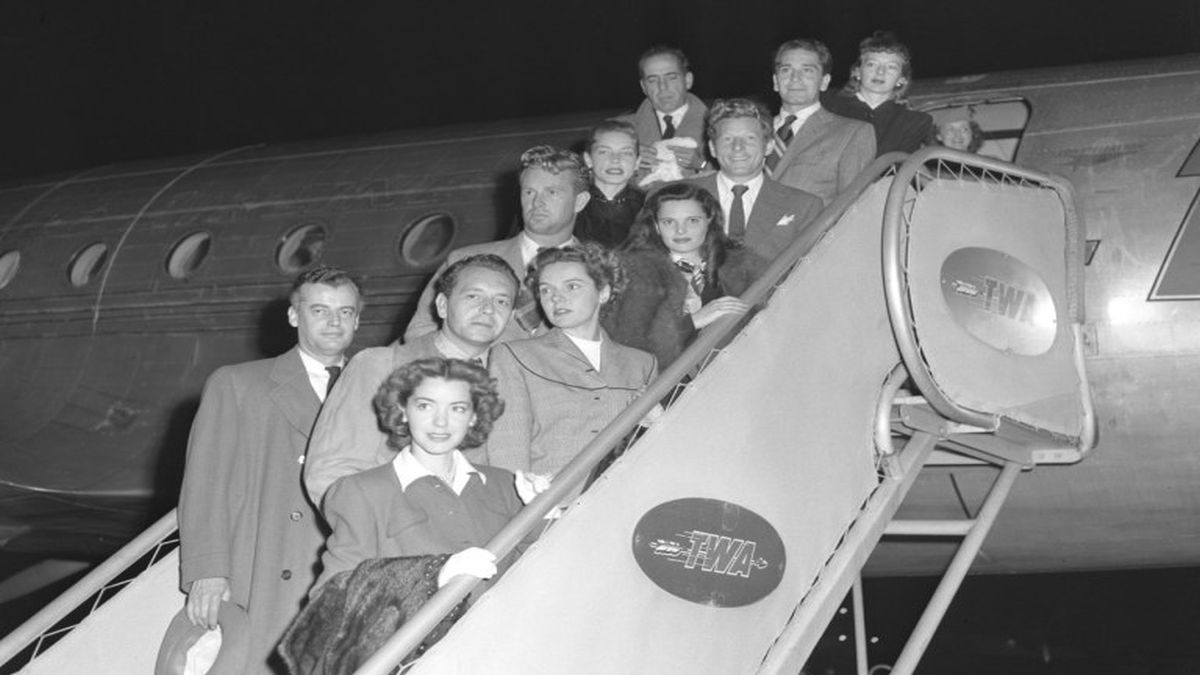 Σαν σήμερα, 24 Νοεμβρίου 1947: Οι «Δέκα του Χόλιγουντ» και η μαύρη ...