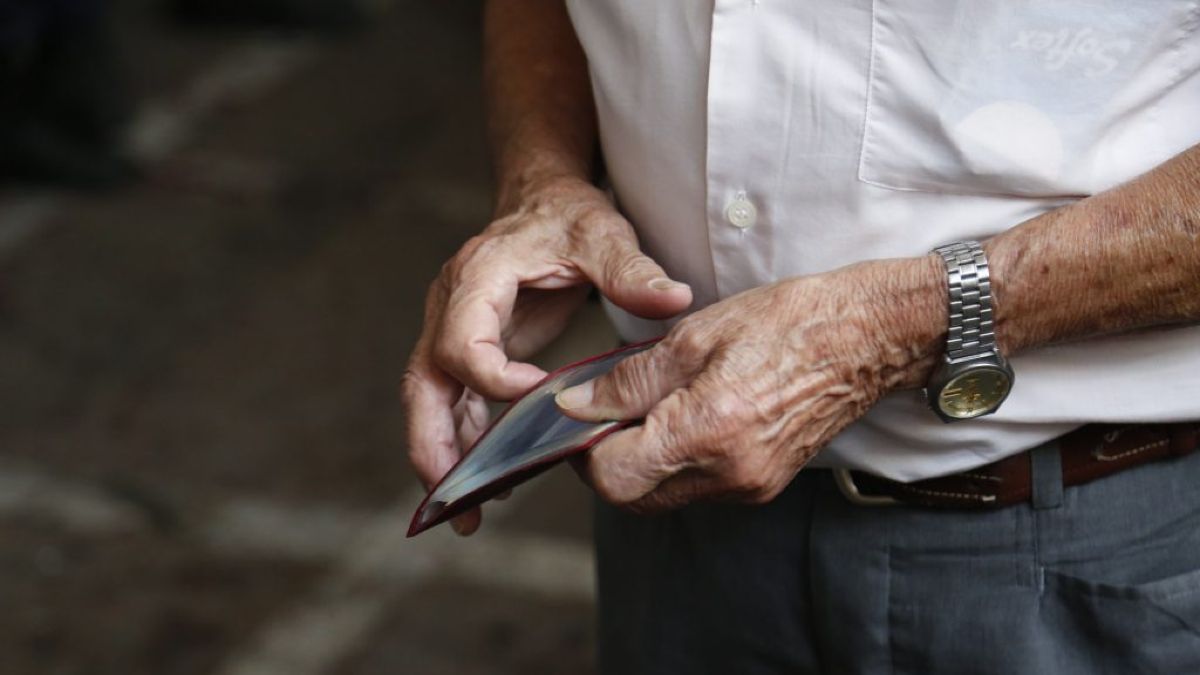 Ποιοι μπορούν να πάρουν σύνταξη πριν από τα 62 έτη - Ο αναλυτικός ...