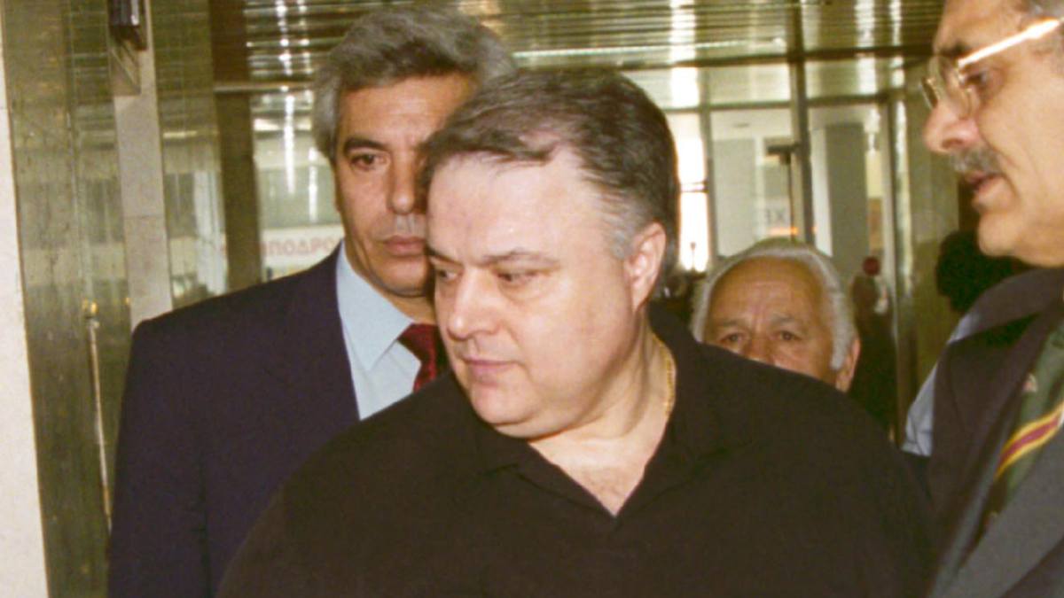 Σαν σήμερα 23 Νοεμβρίου 1988: Η σύλληψη Κοσκωτά και το σκάνδαλο - Ο ...