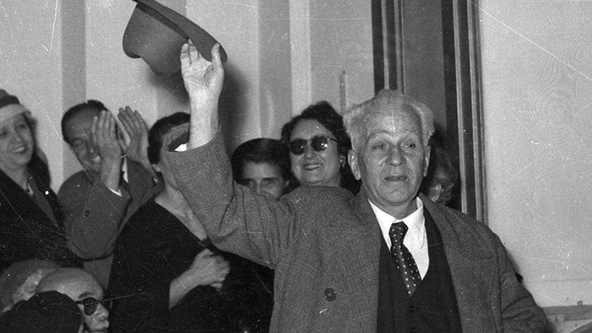 Σαν σήμερα, 16 Δεκεμβρίου 1974: Πεθαίνει ο Κώστας Βάρναλης, ο ποιητής ...