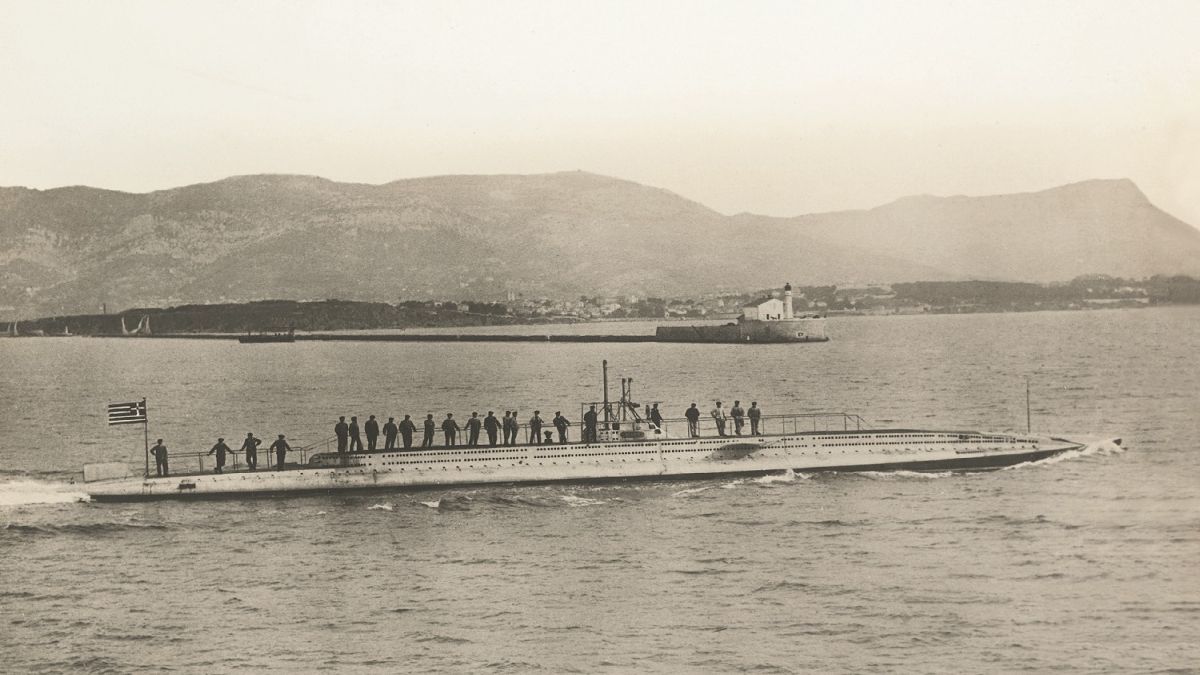 Σαν σήμερα, 9 Δεκεμβρίου 1912: Το ελληνικό υποβρύχιο «Δελφίν» γράφει ...