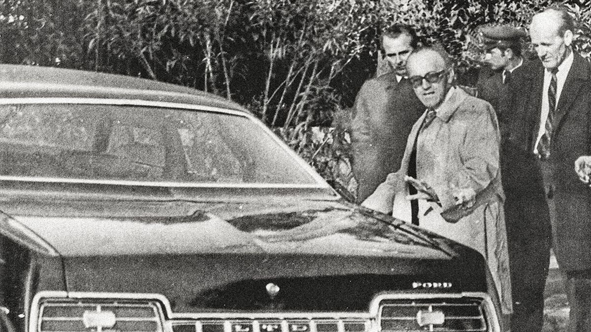 Σαν σήμερα, 23 Δεκεμβρίου 1975: Η δολοφονία του Ρίτσαρντ Γουέλς και η ...