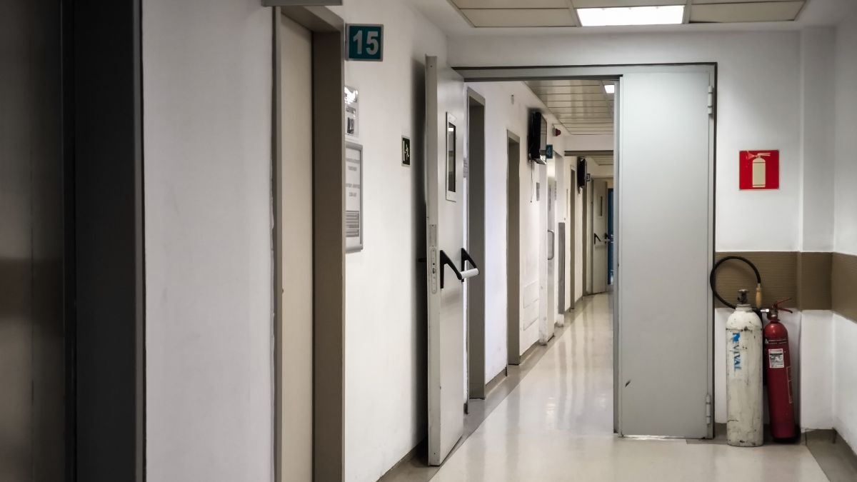 Αίγιο: «Με βάραγε για 20 λεπτά επειδή δεν του άρεσε η μούρη μου», είπε ...