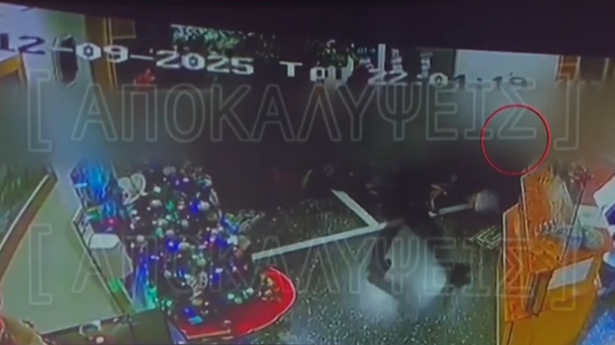 Η στιγμή που συλλαμβάνεται σε ξενοδοχείο ο 17χρονος που μαχαίρωσε τον ...