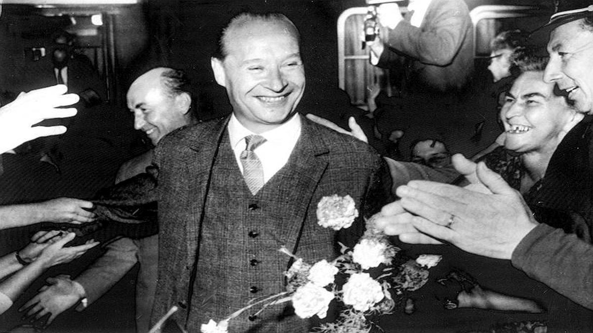 Σαν σήμερα, 05 Ιανουαρίου 1968: Η άνοδος του Αλεξάντερ Ντούμπτσεκ - Η ...