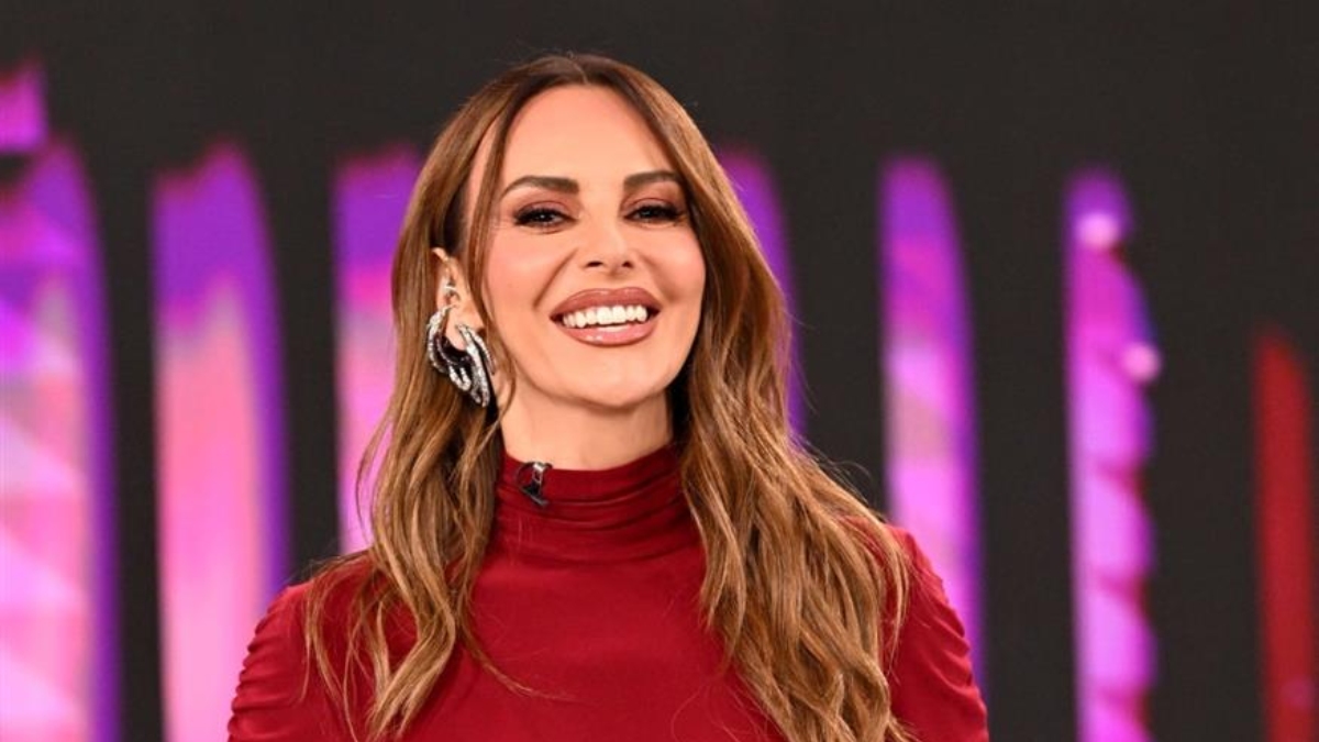 Eurovision 2026: Παρουσιάστρια η Μπέττυ Μαγγίρα - Πάνω από μισό ...