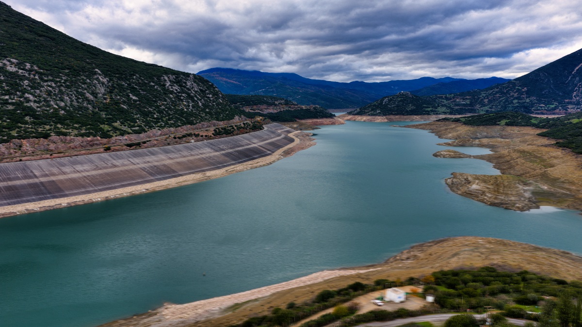 Αττική: Η επιστροφή των βροχών γεμίζει τον Μόρνο - Ποια ήταν η πιο ...