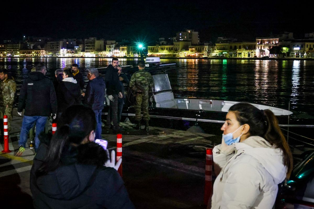 15 νεκροί 24 τραυματίες από ναυάγιο μεταναστών ανοιχτά της Χίου ...